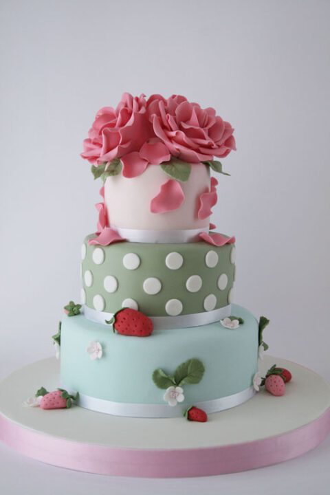 Cath Kidston inspired cake • Cake Journal