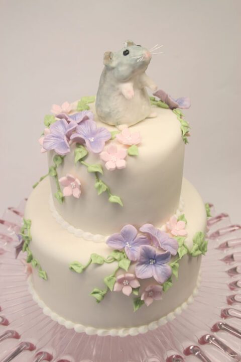 2 tier birthday cake • Cake Journal