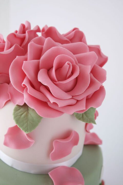Gum paste rose tutorial on YouTube • Cake Journal