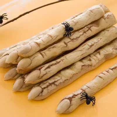 How to Make Halloween Dead Finger Cookies - Cake Journal