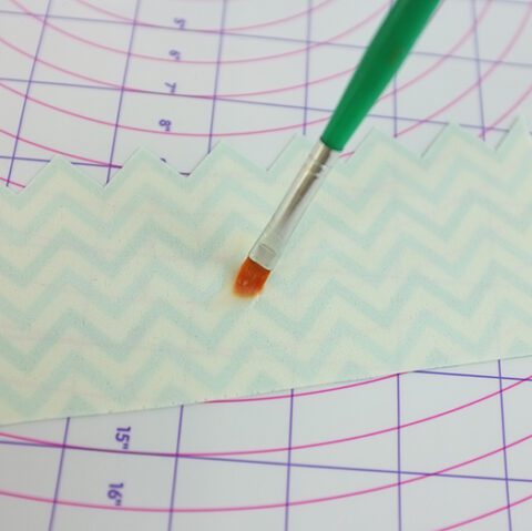 How to Use Edible Icing Sheets on Cakes (Image Tutorial)