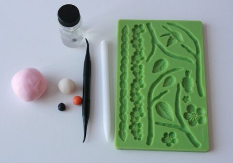 How to make a fondant Birdie • Cake Journal
