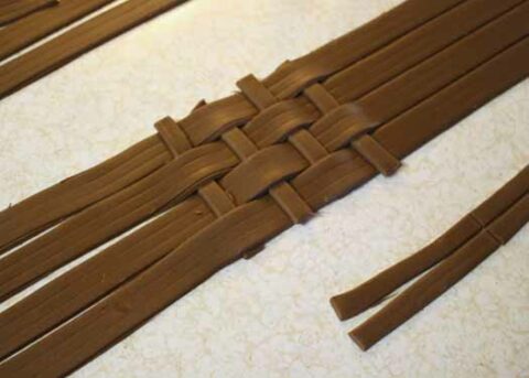 How to Make Fondant Basketweave • Cake Journal