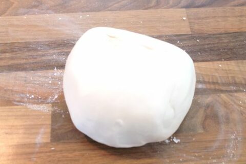 How to Make a Wood Effect Fondant Cake Board (Easy Image Tutorial)