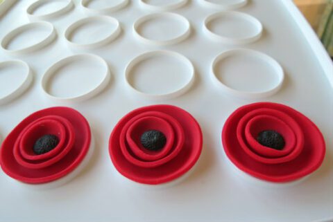 How to make a poppy cupcake topper • Cake Journal
