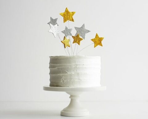 Bouncy Stars Cake Topper: Easy Step-by-Step Tutorial with Images