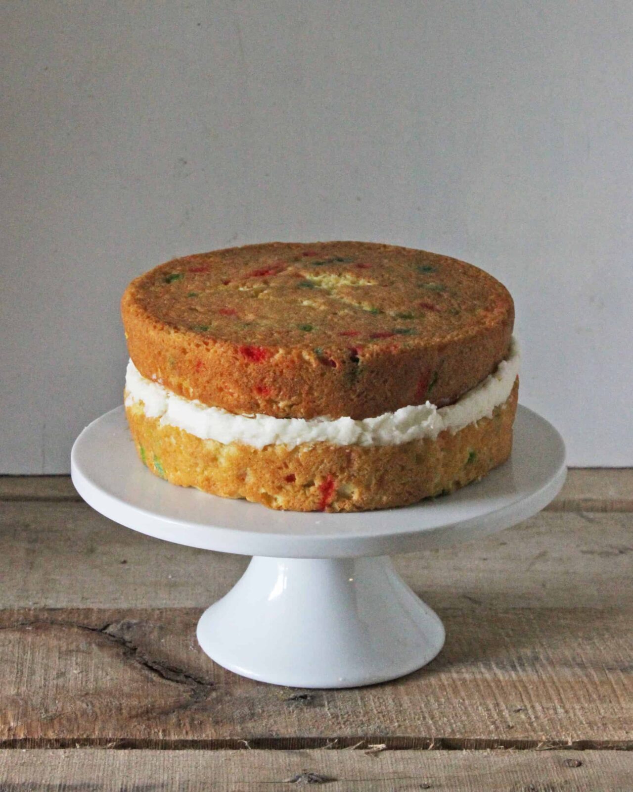 How to Make a Kit Kat Cake: Step-by-Step Recipe with Images