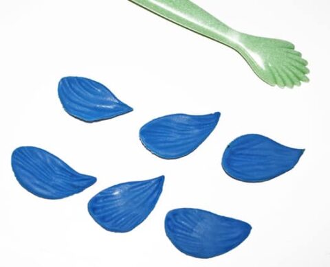 How to make a modeling chocolate tree cake topper • Cake Journal