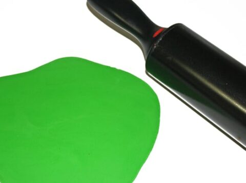 How to make a modeling chocolate tree cake topper • Cake Journal