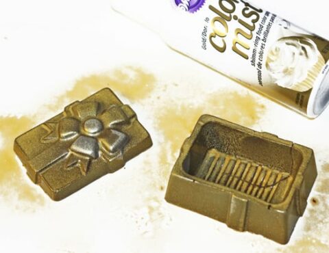 How to Make a Chocolate Gift Box Cake Topper