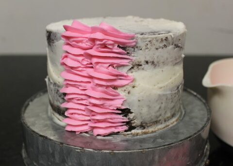 How to Make a Buttercream Shells Cake • Cake Journal