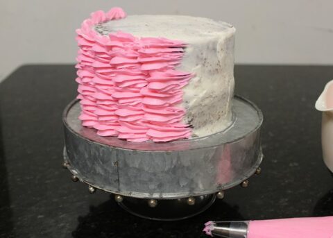 How to Make a Buttercream Shells Cake • Cake Journal
