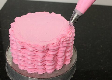 How to Make a Buttercream Shells Cake • Cake Journal