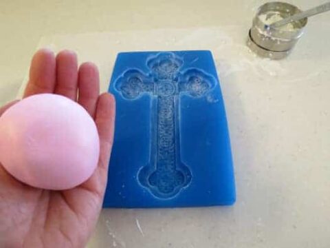 How to Make a Fondant Cross Cake Topper • Cake Journal