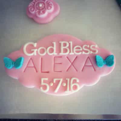 How to Make a Fondant Name Plaque - Cake Journal