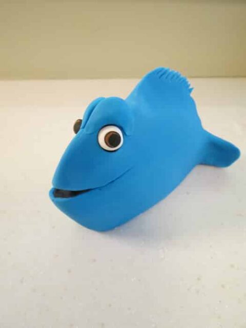 How to Make a Finding Dory Cake Topper • Cake Journal